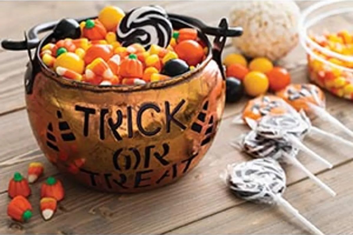 What to do with leftover Halloween candy? - Chambana Today
